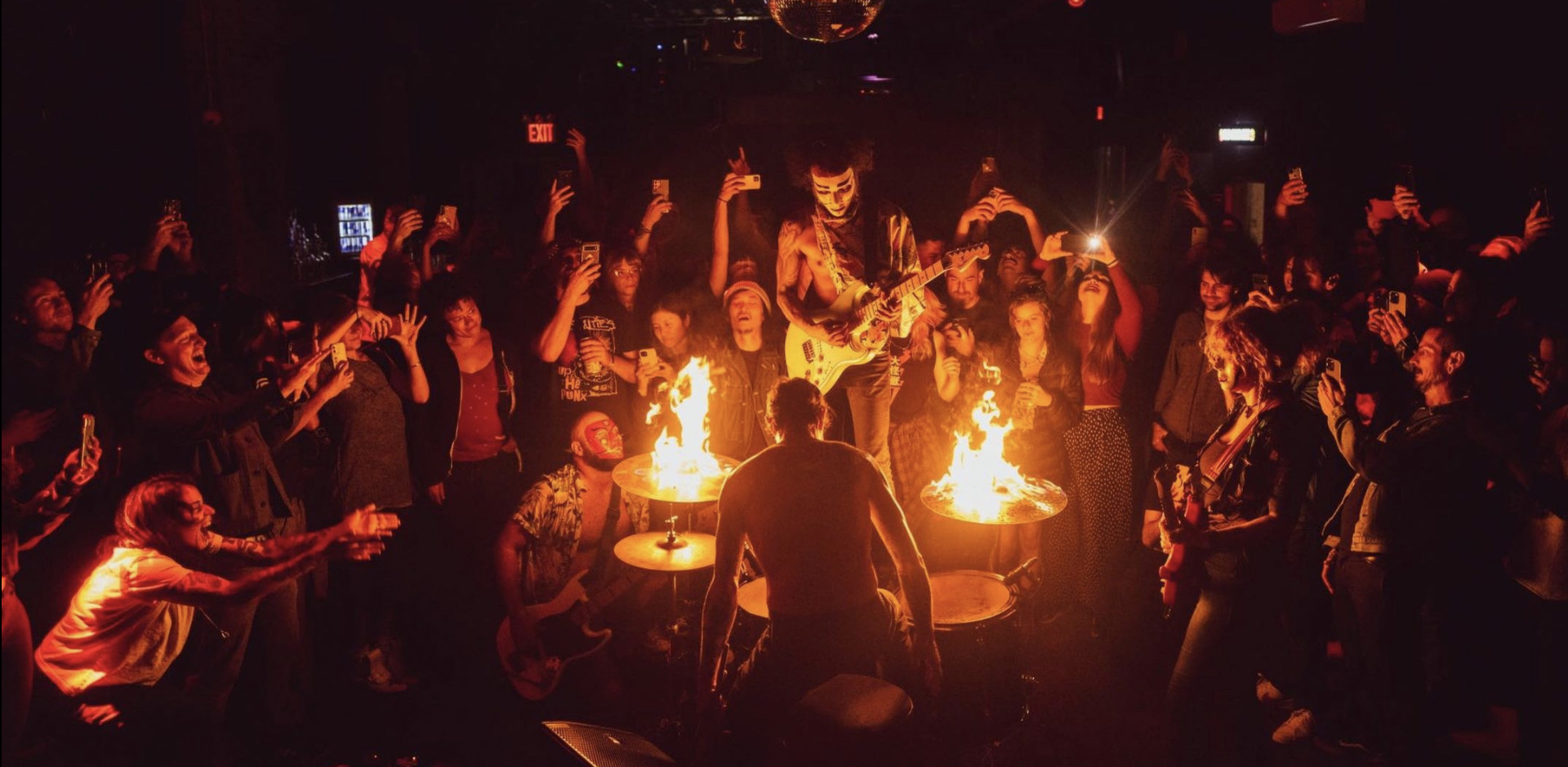 Surf punkeri Daikaiju vraćaju se u Močvaru! - Mixeta